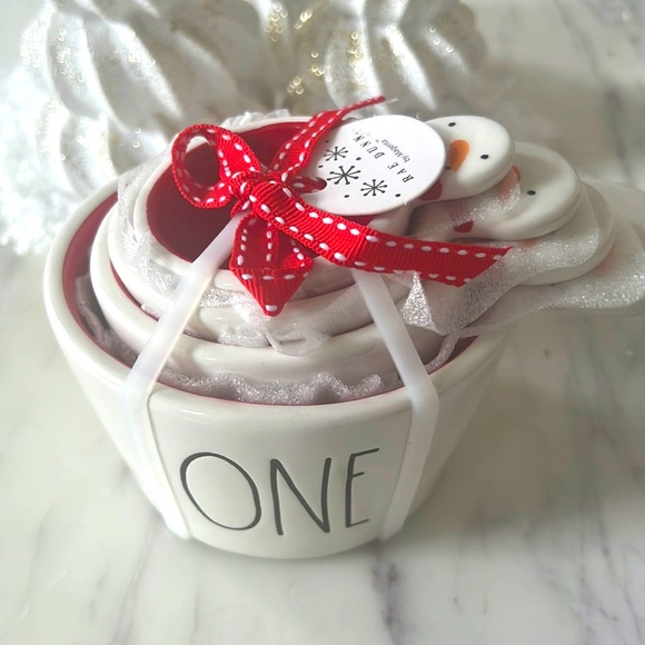 Rae Dunn | Holiday | Rae Dunn Snowmen Measuring Cups 223 Release | Poshmark